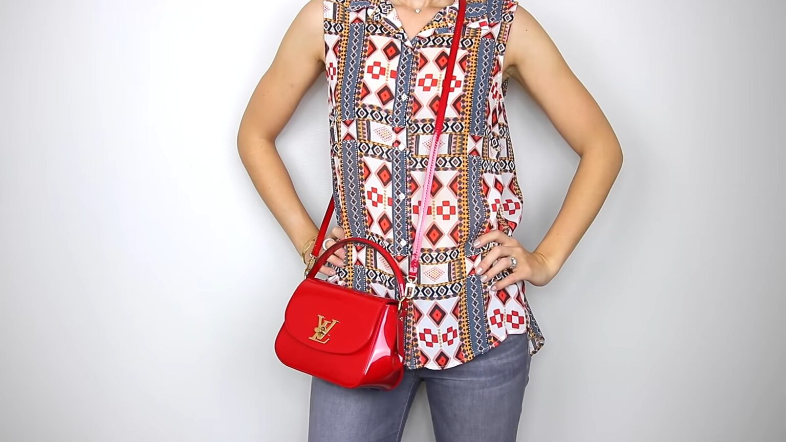 What to Wear With a Red Handbag - My Muxo